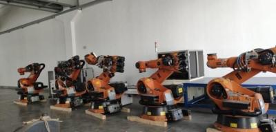 China Braço EXTRA do robô industrial de segunda mão de KUKA KR210 R3300 para o transporte de materiais à venda
