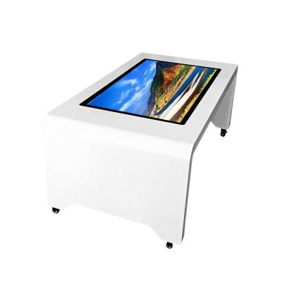 Cina Supporto multilingue LCD digitale touch screen interattivo Tavolo da caffè per le imprese in vendita