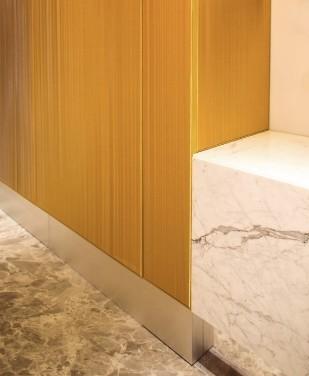 Quality Glossy Finish Metallic Wall Covering Geometric Pattern 2mm Thickness for sale