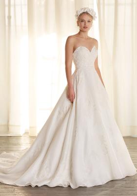 China Modern Empire A-line Appliqued Strapless Sweetheart Neckline Zipper Sweep Train Organdy Summer Wedding Dress for sale