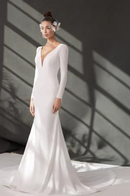 China Simply Long Sleeve Sweep Train V-neck Plunge Neckline Pleated Sheath Mermaid White Satin Bride Wedding Dress for sale