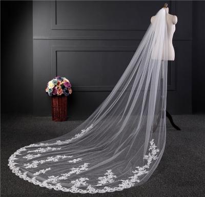 Fashionable Customized 3m*1.8m Wholesale Appliqued Lace Tulle Bridal Wedding White Veil With Hair Comb