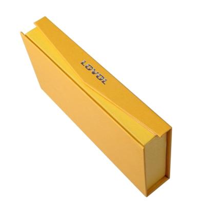 Cina Contenitore di regalo magnetico giallo rigido della chiusura di CMYK in vendita