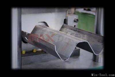 China Speedway Guardrail Roll Forming Machine for sale