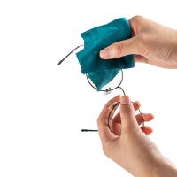 China High Durable Foldable Microfiber Eyeglasses Cleaning Cloth For Wiping for sale