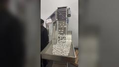3 Cavities Wadding Plastic Cap Lining Machine For Food Beverage Industry 220V