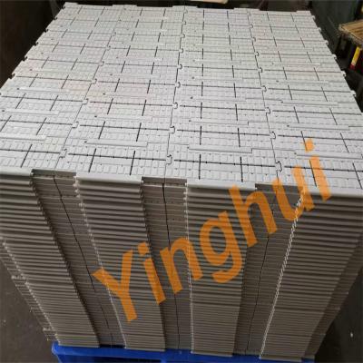 Cina Pavimentazione modulare in erba sintetica antigraffio in plastica portatile per esterni per tende in vendita