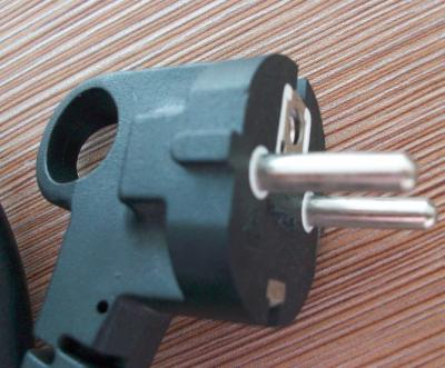 China European standard CEE7/7 power cord plug with pull ring for sale