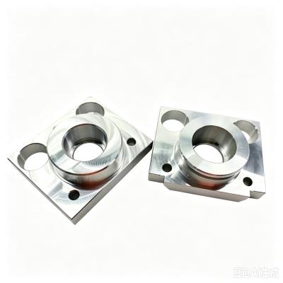 China Precision CNC Milling Aluminum Flange Bracket with Custom Hole Pattern for sale