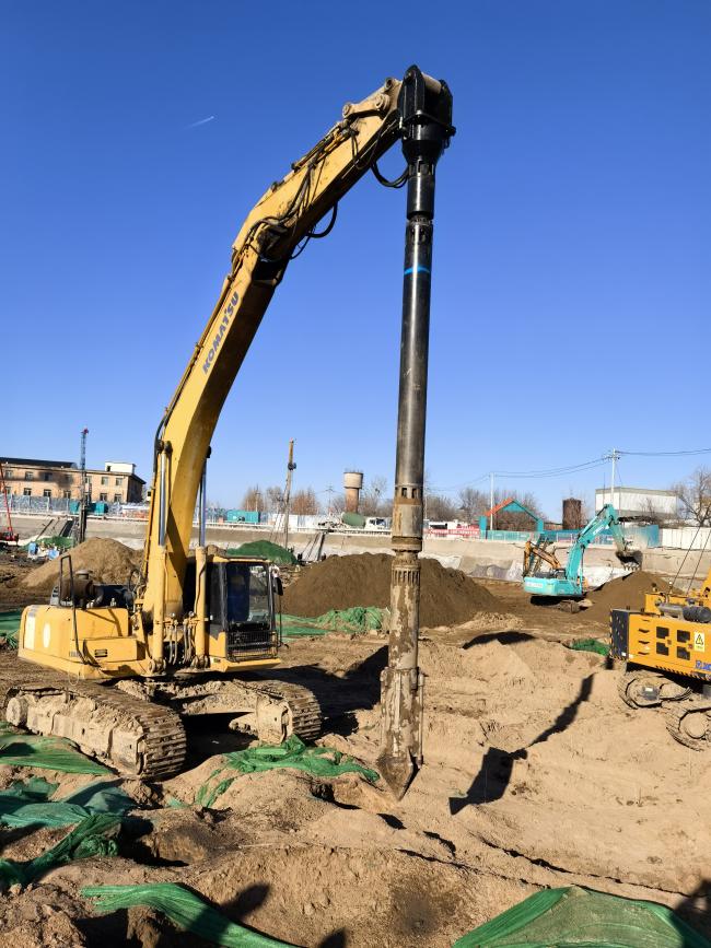 Hydraulic vibrator with excavator vibro compaction equipment