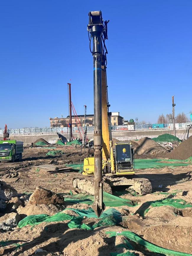 Vibroflotation equipment in operation