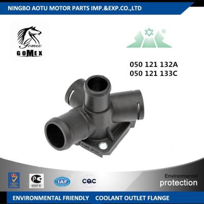 China AUDI A4 VW Thermostat Housing Assembly 050121132A 050121133C SGS for sale