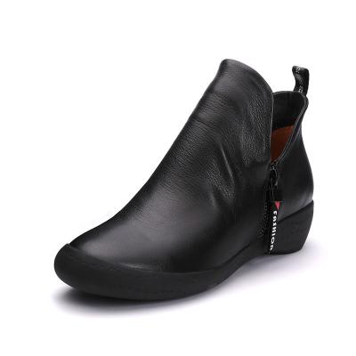 China S076 2019 autumn and winter new small leather shoes women's mid-heel retro handmade leather zipper wedge women's single for sale