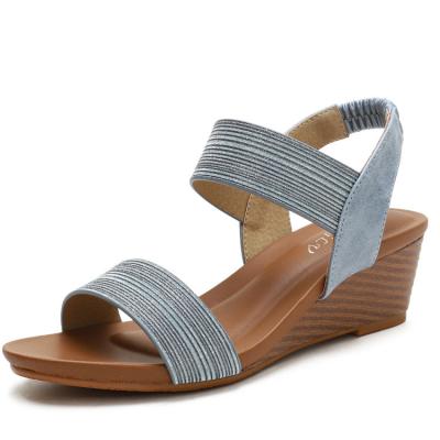 China BS043 Sandals Women2020 Summer New Sandals Casual Fashion Word Belt Mid-Slope Heel Sandals Female Mother Shoes for sale