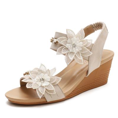 China BS045 Simia Roman Shoes 2020 Summer New Casual Fashion Word With Mid-Slope Heel Sandals Female Comfortable for sale