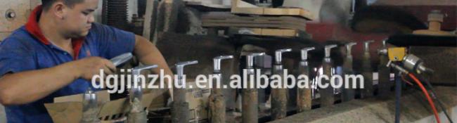 door handle polishing machine working.jpg