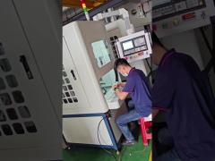 공장 직접 닦은 둥근 덮개 제품 2 스테이션 CNC 썰기 붓기 장비 일반 둥근 제품의 표면