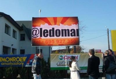 China Wateproof Outdoor Custom LED Displays for sale