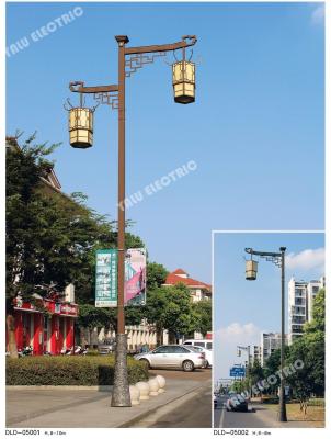 China 9M double arm sqaure shape Q235 European  style brown  decoration led street light  with aluminum base for sale