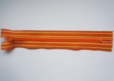 China De kleurrijke ritssluiting van de van de achtergrond meteltrekkracht nylon rolritssluiting voor jasje, laag, kleding Te koop