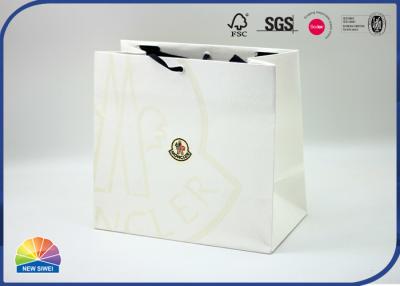 Cina Sacchetti della spesa UV della carta di specialità del punto con la maniglia tessuta di lusso del nastro del cotone in vendita