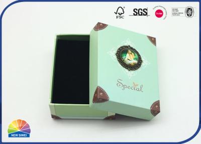 China Broschen-Geschenk-Papierverpackenkasten kundenspezifischer Logo Print With Sponge Insert zu verkaufen