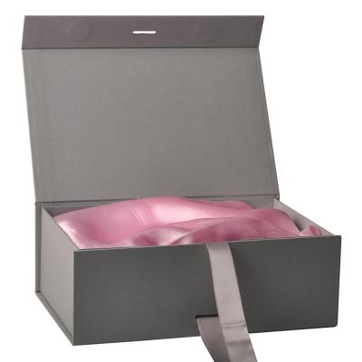 China Glossy/Matte Surface Gift Packaging Box for Your Packaging Requirements for sale