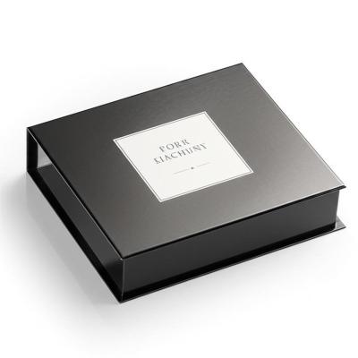 China Glossy/Matte Lamination Hinged Lid Gift Box for Customized Logo Presentation for sale