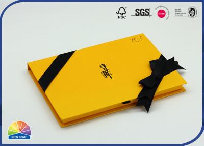 中国 黒いリボンのBowknotは泡を群がらせる蝶番を付けられたふたのギフト用の箱を飾った 販売のため