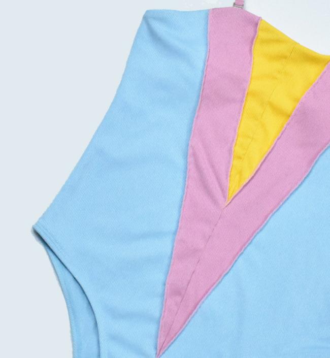 Factory wholesale in stock color matching one-piece swimsuit sexy backless triangle swimwear