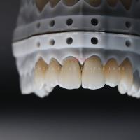 Quality Aesthetic Layered Monolithic Bulk Zirconia Customizable to Your Clinic Needs for sale