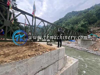 Chine Pont Bailey Compact 200 pont en acier longue portée lourde charge longue portée largeur 4,2 m galvanisé à vendre