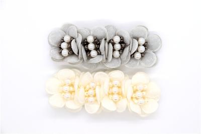 China Perlas hechas a mano, arco hecho a mano Perlas de imitación de alta calidad, decoración de zapatos con cuentas de vidrio / accesorios para zapatos de moda en venta