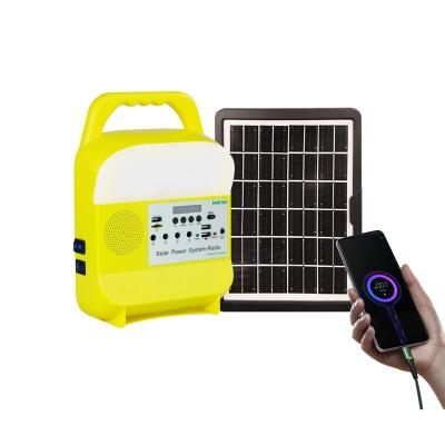 中国 LEDの球根SRE-585 IP55が付いている家のつく太陽電池パネルのパワー系統 エネルギー キット 販売のため