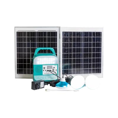Cina Sistema di illuminazione solare per la casa versatile Fonte di alimentazione Litio portatile 6W*4Pcs 45W in vendita