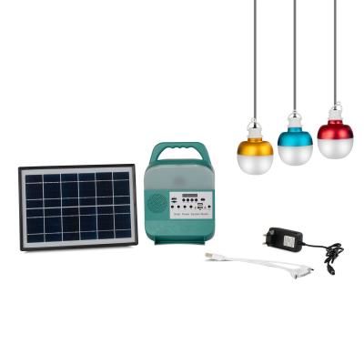 Cina FCC USB verso l'esterno il sistema di illuminazione domestico solare di 10W MP4 con 3 luci esterne in vendita