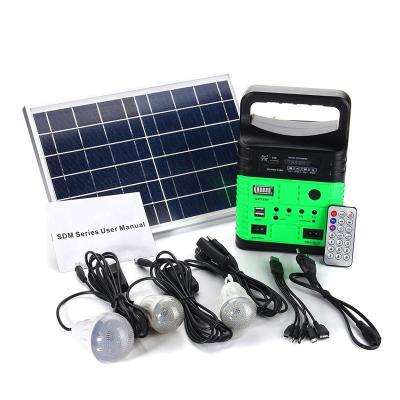 Cina sistema di illuminazione solare di poli avventura leggera solare telecomandata del pannello di 10W 6V in vendita