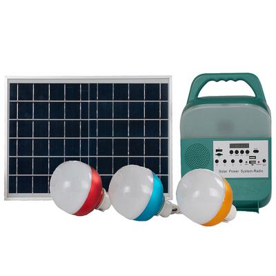 Cina Sistema energetico domestico del pannello solare delle lampadine dell'ABS 9W*3PCS con la radio di FM in vendita