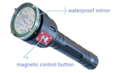 Cina la torcia principale subacquea del cree intelligente eccellente, portatile ha condotto la torcia elettrica di immersione subacquea in vendita
