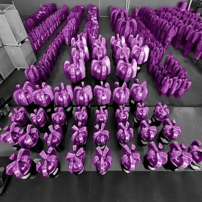China Broca de perforación de petróleo PDC con punta de carburo de tungsteno, broca PDC de cuerpo matriz en venta