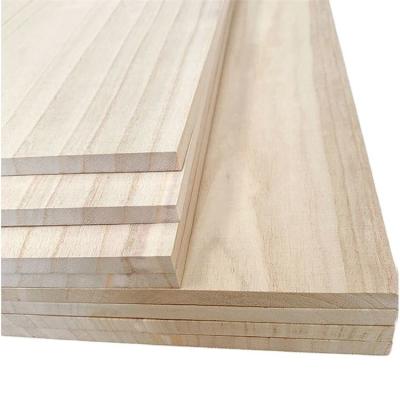 Cina Il FSC ha insabbiato il legno di solido innescato legname riveste il bordo di pannelli di legno del Paulownia del Taekwondo in vendita