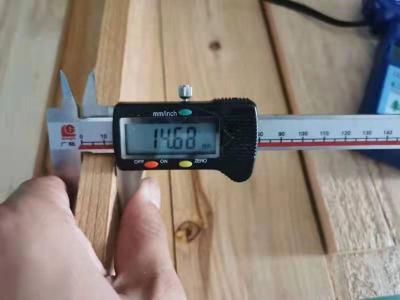 Cina Buona stabilità su misura della decorazione all'aperto di Cedar Wood Fence For Garden in vendita