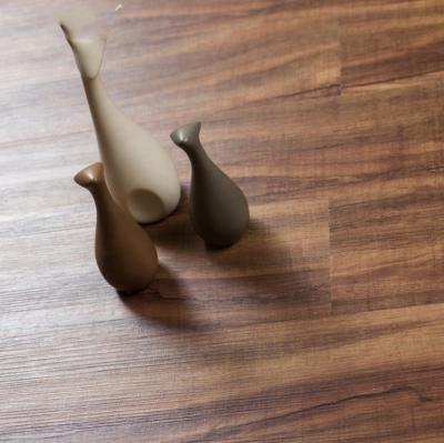 Cina Pavimenti in vinile antibatterici rigidi Spc 4 mm 5 mm 6 mm in vendita