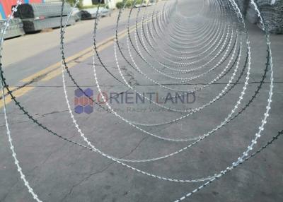 Cina Il corrosivo anti ha galvanizzato il cavo del rasoio/filo spinato BTO11 BTO-22 BTO-30 del nastro in vendita