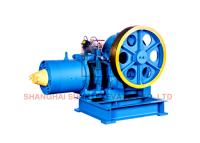 China Compact Geared Traction Machine For Elevator / Lift With Stable Operation for sale