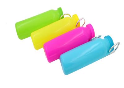 Cina L'abitudine non tossica ha stampato le bottiglie di acqua 650ml del silicone con il coperchio dei pp, inciso in vendita