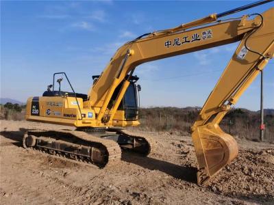 中国 中古の建設機械22t小松PC220-8トラック坑夫によって使用されるクローラー掘削機 販売のため