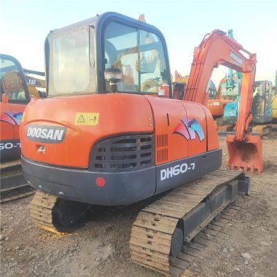 Cina Pista di seconda mano usata 6t Digger Small Equipment Made di Mini Excavator Original Doosan Dh 60-7 in Corea in vendita