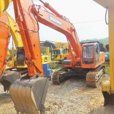 中国 使用された掘削機のDoosan Dx300LCの中古30tクローラー トラック坑夫Dh300LC元の韓国30トンのResonalableの価格 販売のため