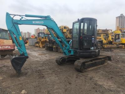 Cina Origin Japan Mini escavatore Kobelco Sk55sr con orari ridotti, escavatore cingolato MIDI Kobelco usato Sk55 Sk60 Sk70 Sk75 in promozione. in vendita